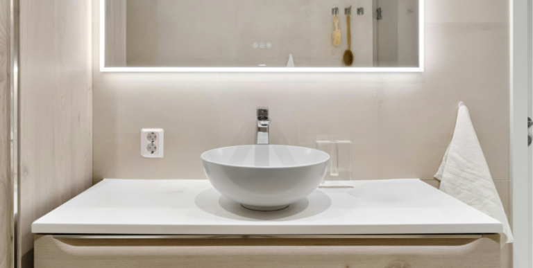 Baños – Bachas – Macson